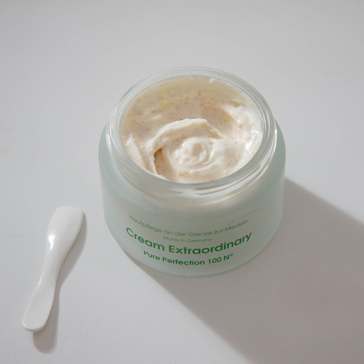 Cream Extraordinary – VIOLET GREY